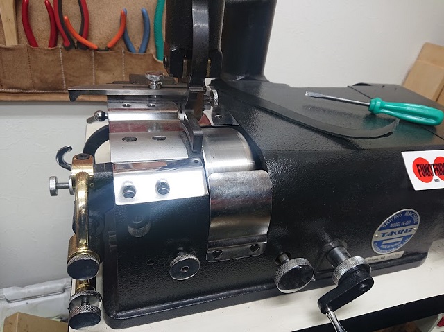 漉き機の刃交換 USAバックル＆レザーベルト専門店 JUN-COMPANY 日本最大級のベルト・バックル専門店 ベルトの事ならお任せください ...